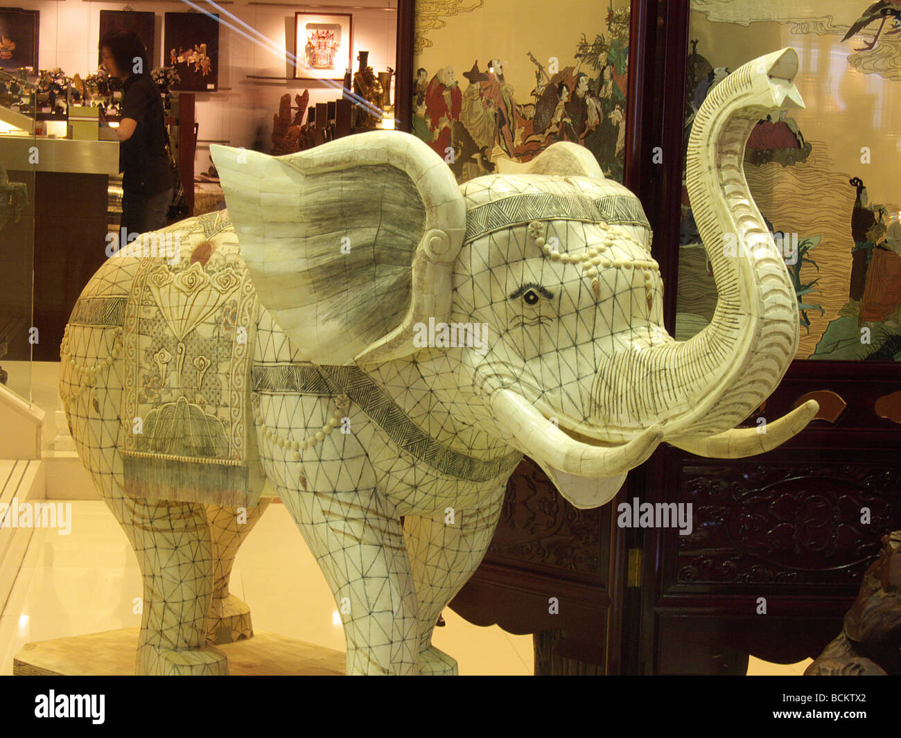 Chinese arts and crafts hi-res stock photography and images - Alamy