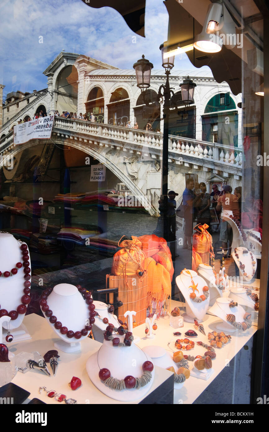 Jewellery shop on rialto bridge hi-res stock photography and images - Alamy