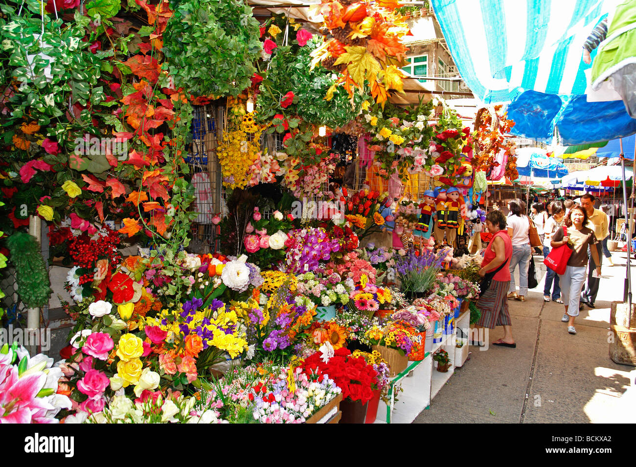 China Hong Kong Wan Chai Tai Yuen Street open street market Stock Photo ...
