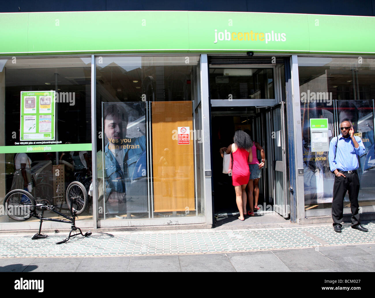 Jobcentre hi-res stock photography and images - Alamy
