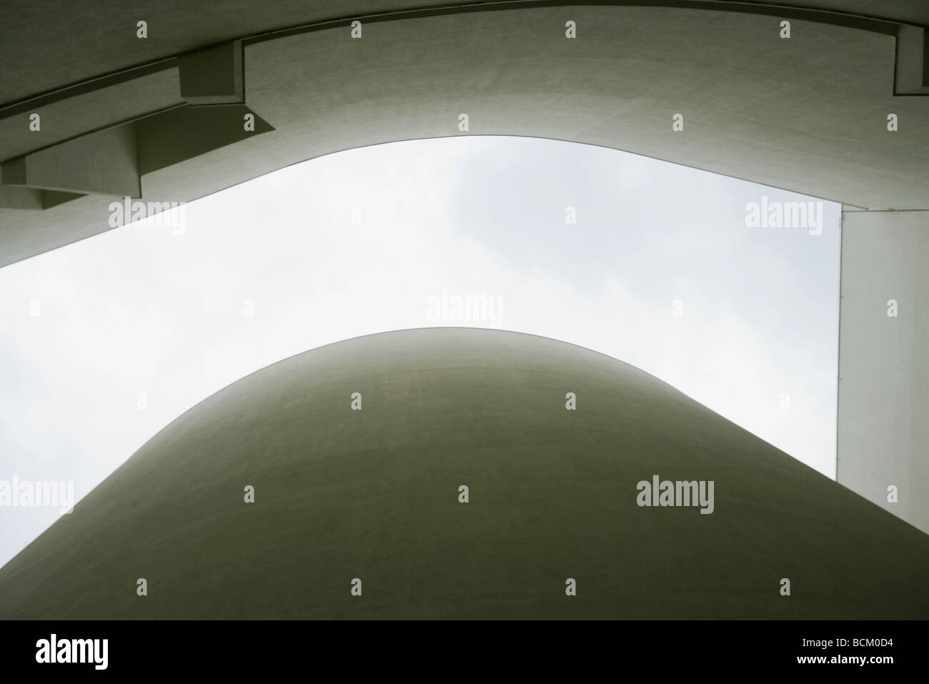 Curved buildings hi-res stock photography and images - Alamy