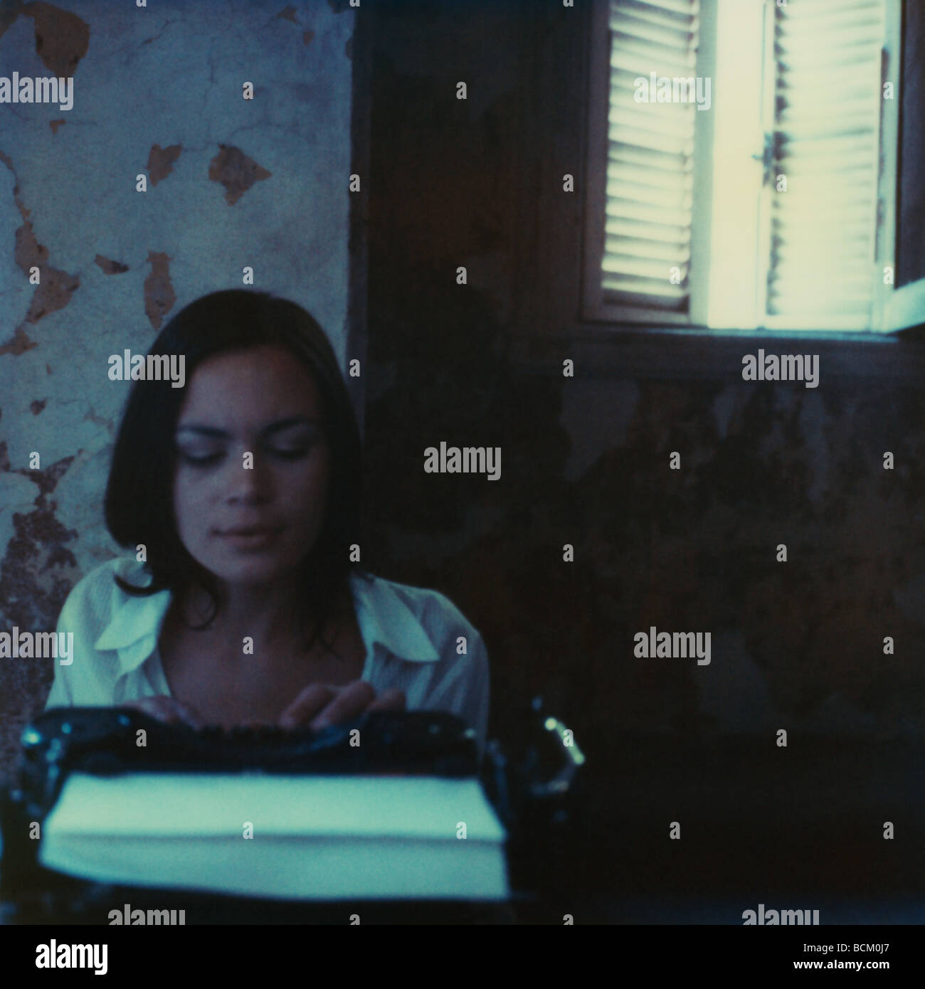 Woman with typewriter hi-res stock photography and images - Alamy