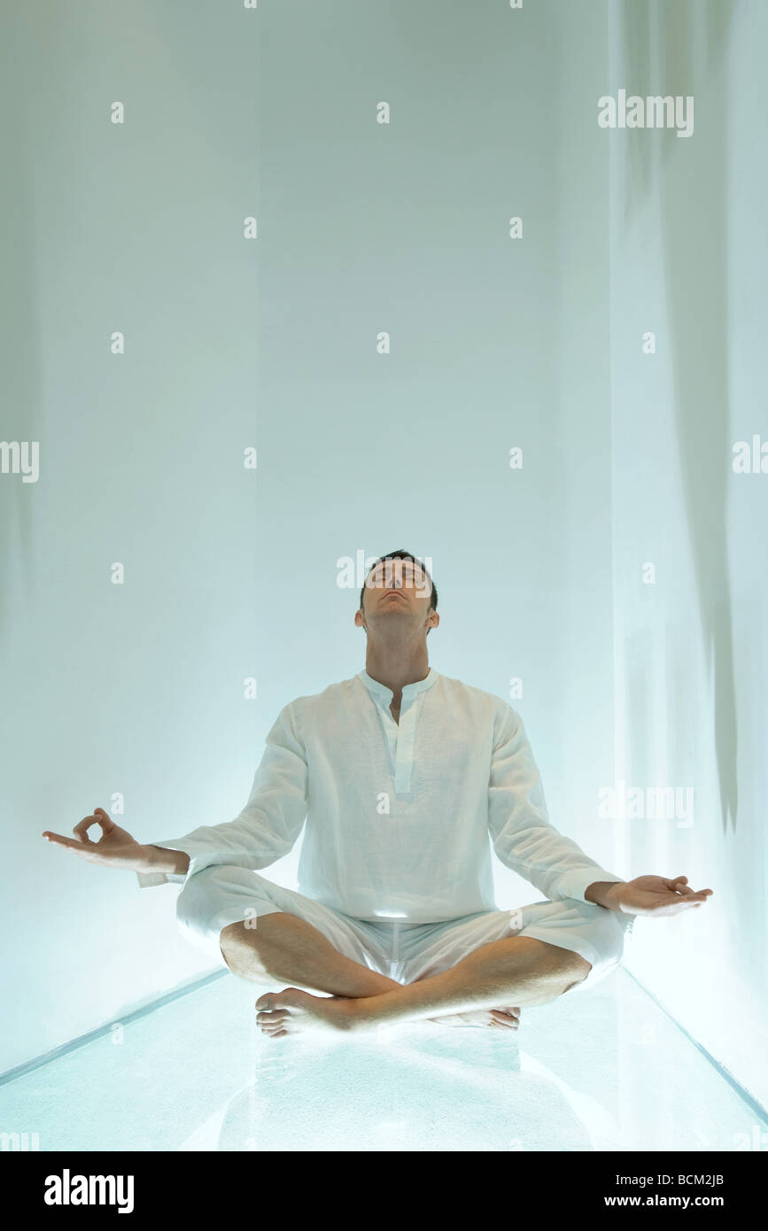 Man sitting casually on the floor hi-res stock photography and images ...