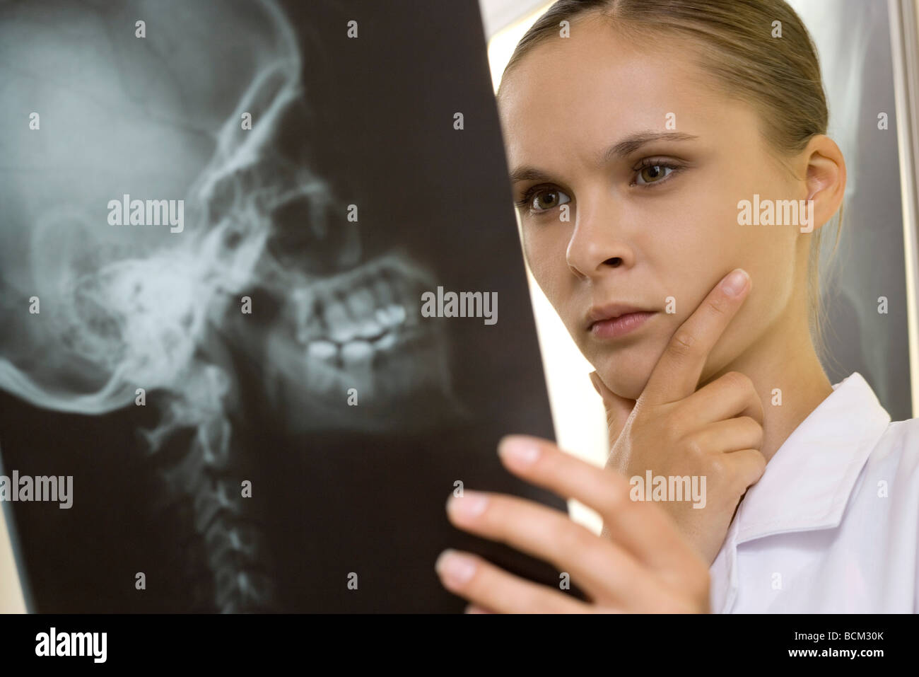 Hand x ray color hi-res stock photography and images - Alamy