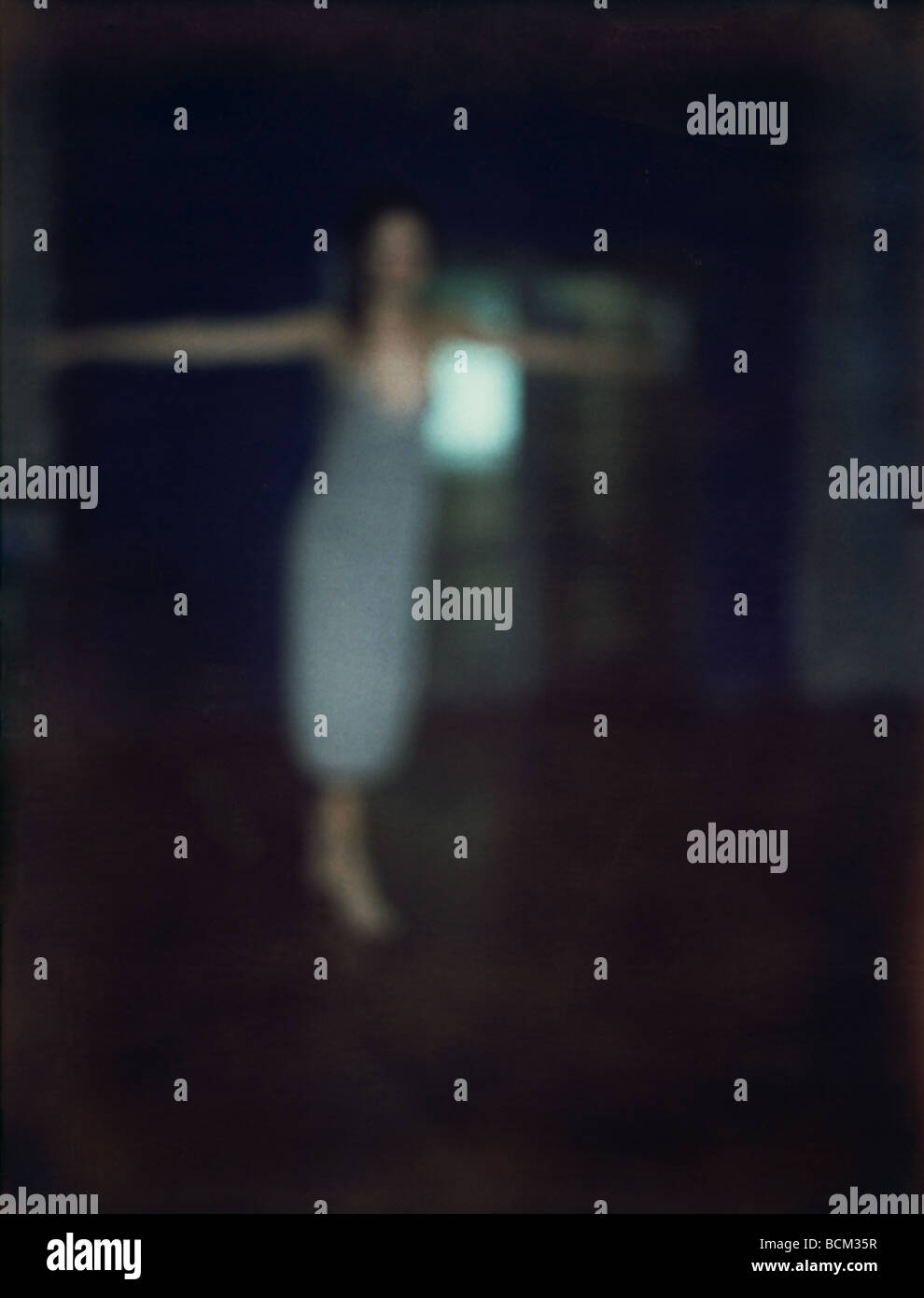 Dark female figure ghost hi-res stock photography and images - Alamy
