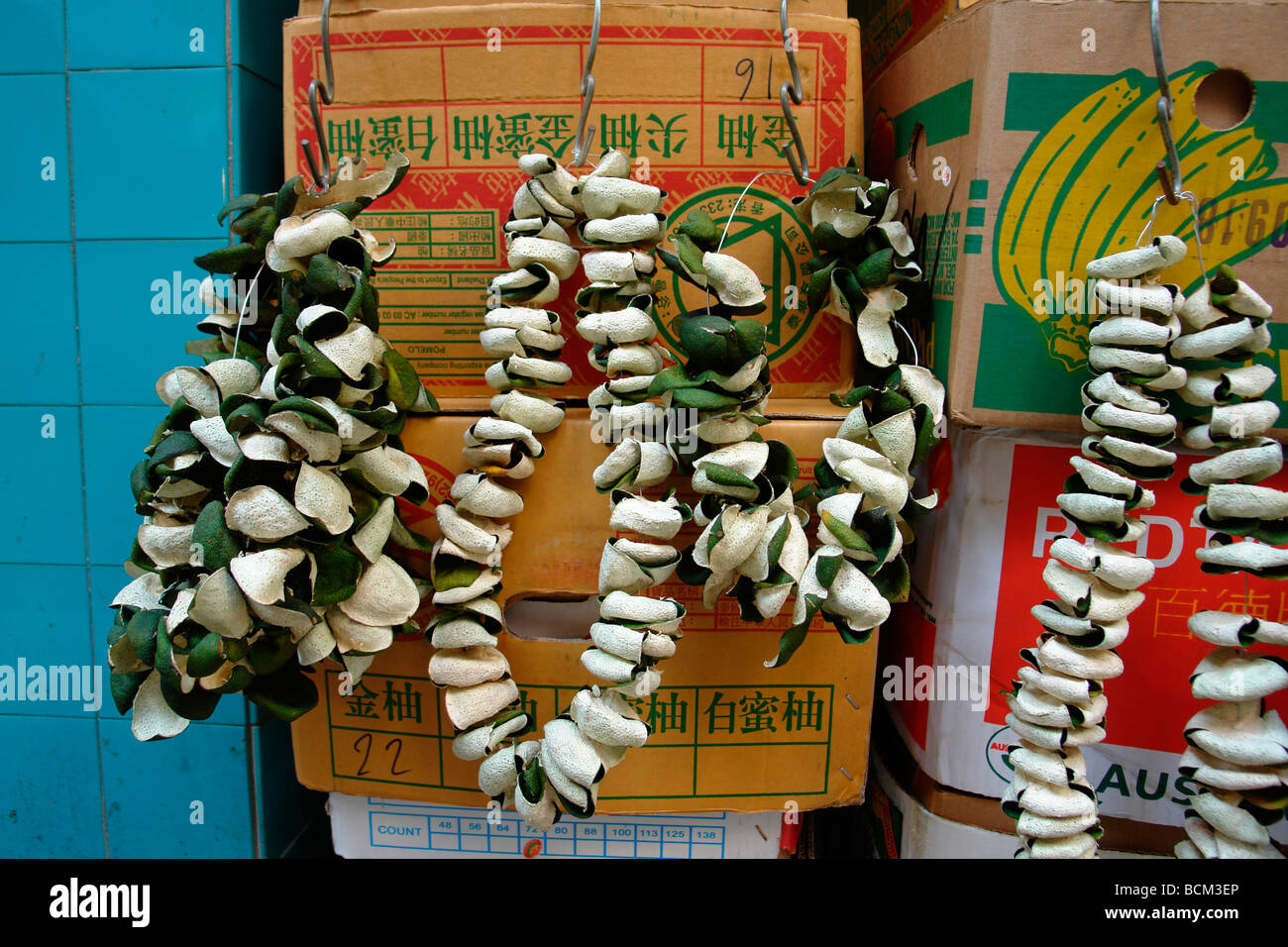 Drying mandarin skin at market Hong Kong Stock Photo - Alamy
