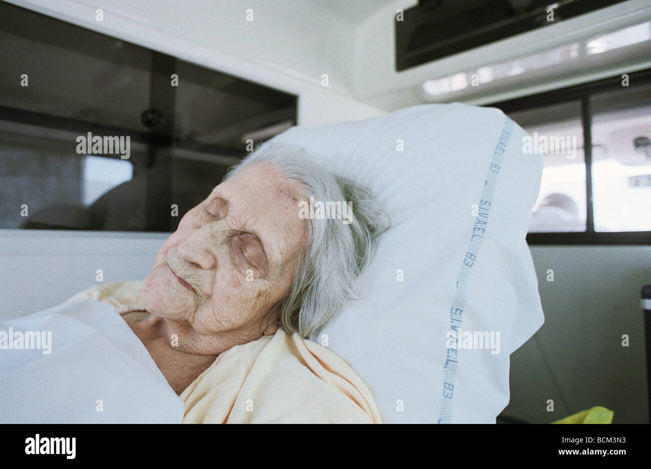 Old ambulance interior hi-res stock photography and images - Alamy