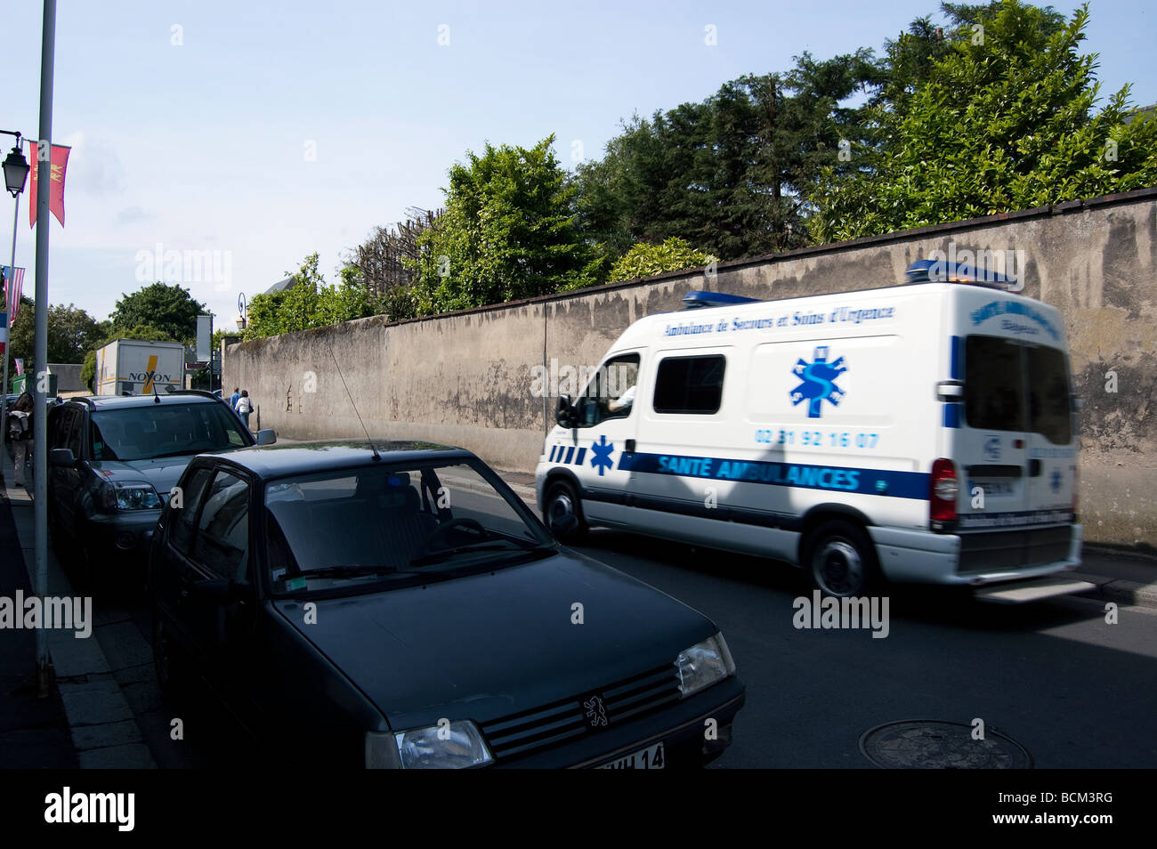 French ambulance hi-res stock photography and images - Alamy