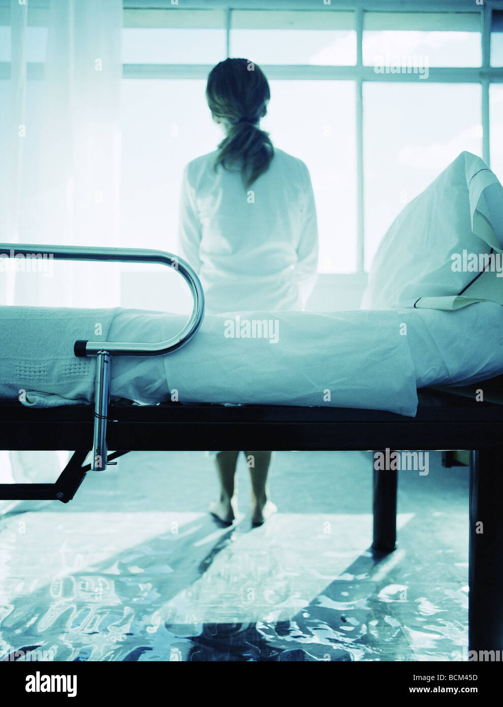 Ghost woman bed hi-res stock photography and images - Alamy