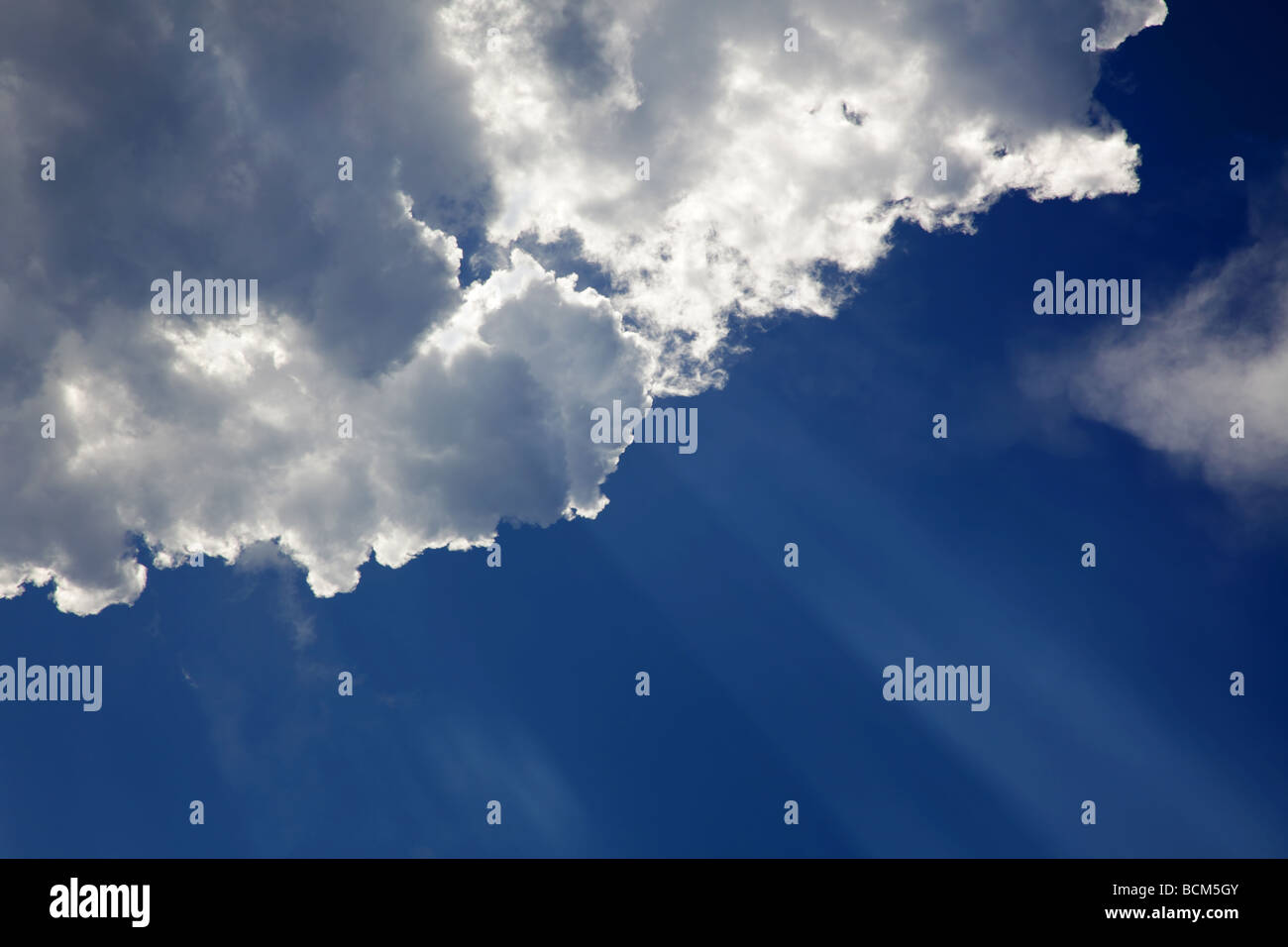 Solar beams hi-res stock photography and images - Alamy