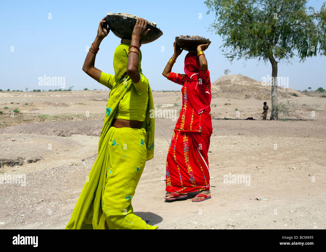 Local Women Working In Rajasthan India Stock Photo - Alamy