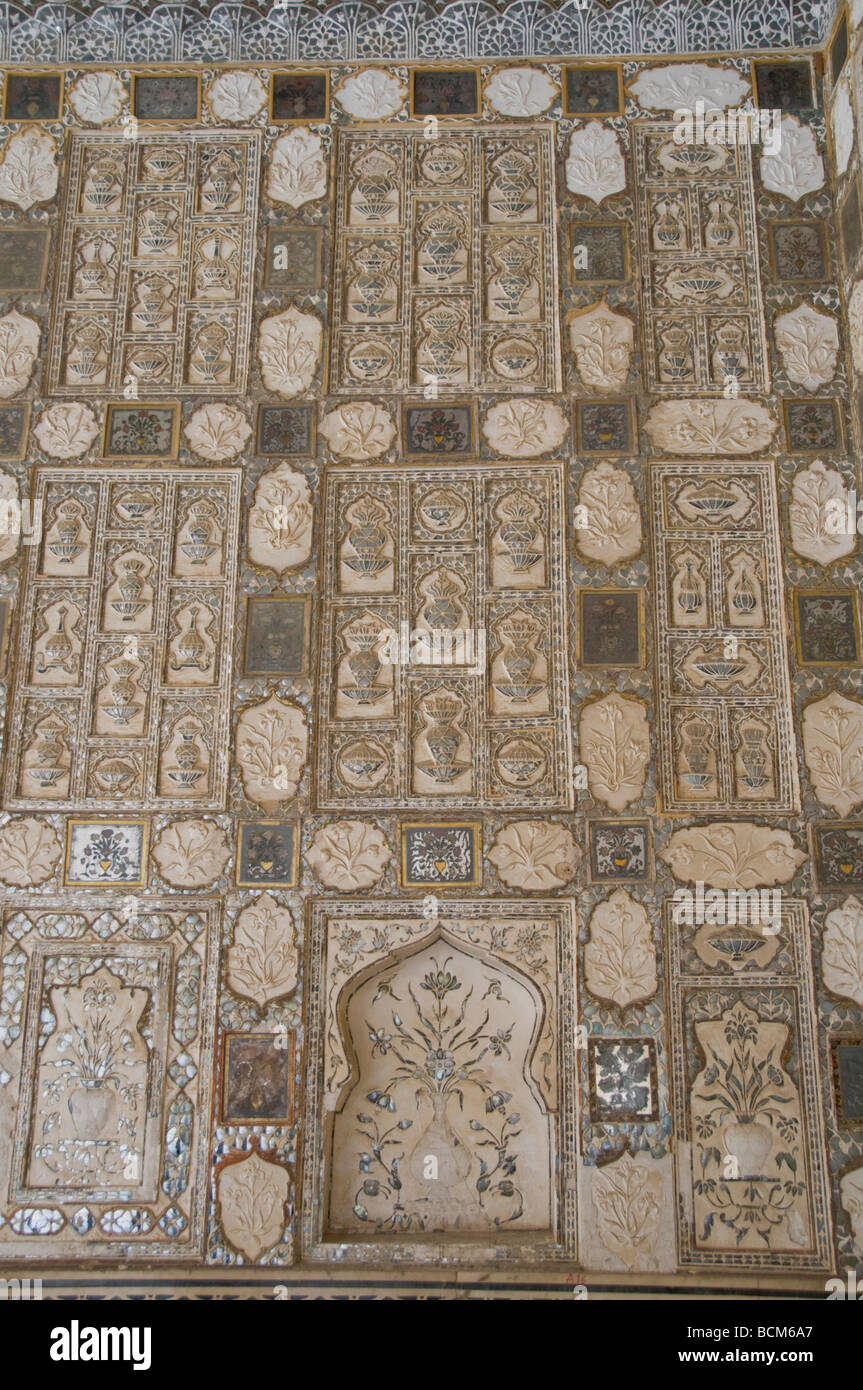 Amber Fort,Lattice Ivory windows, Inlaid Floral Marble designs ...