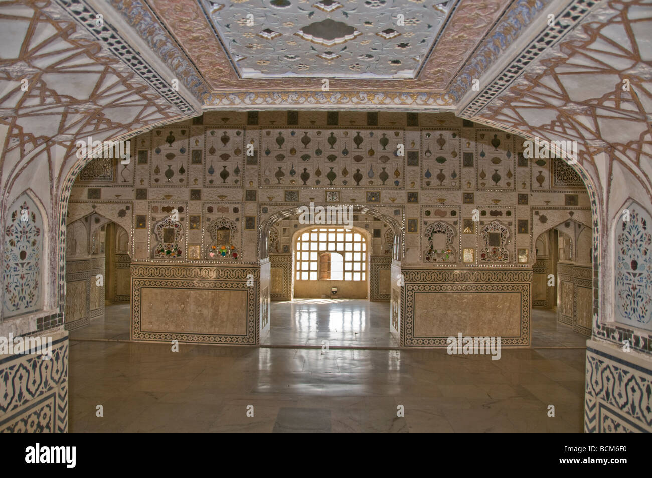 Amber Fort,Lattice Ivory windows, Inlaid Floral Marble designs ...