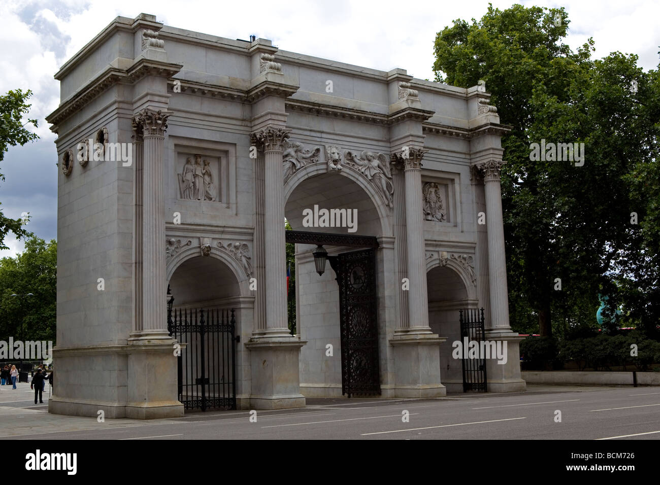 Marble arch oxford street hi-res stock photography and images - Alamy