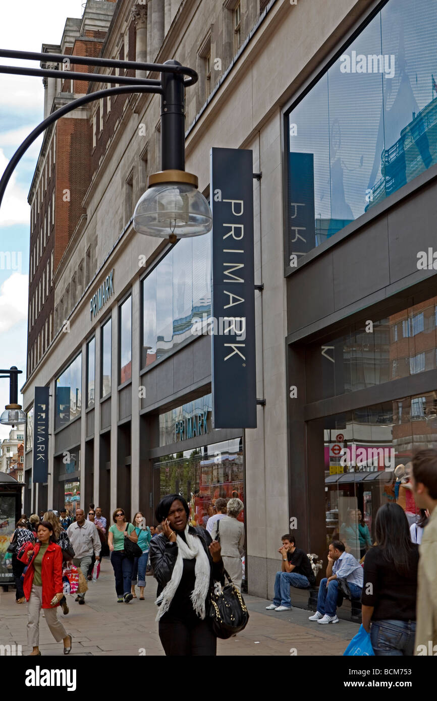 Outside Primark on Oxford Street Stock Photo - Alamy