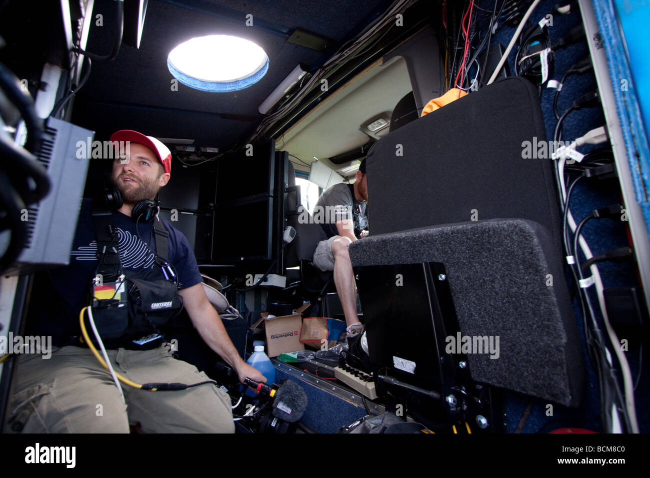 Discovery science channel hi-res stock photography and images - Alamy