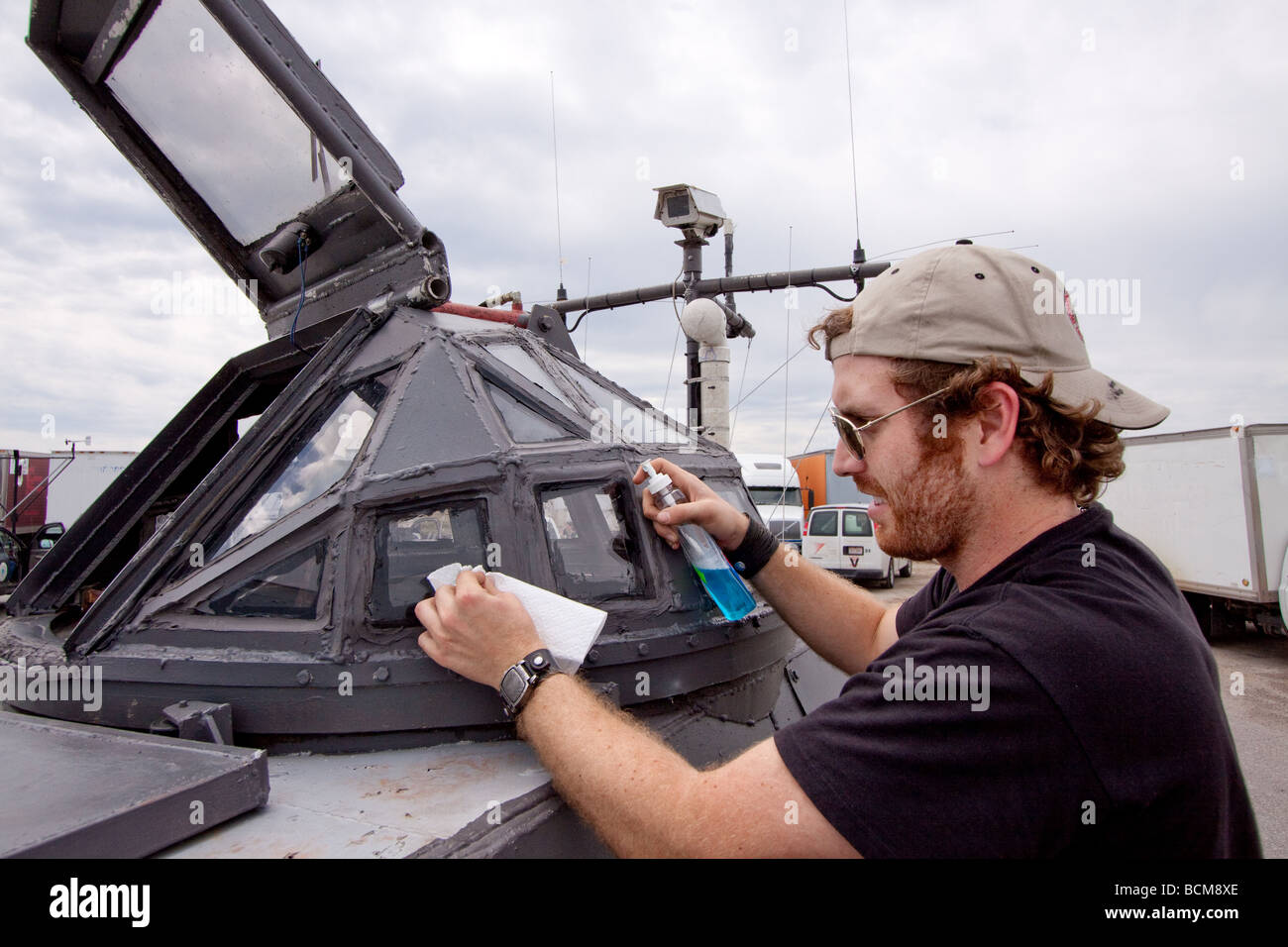 Vortex 2 scientist hi-res stock photography and images - Alamy