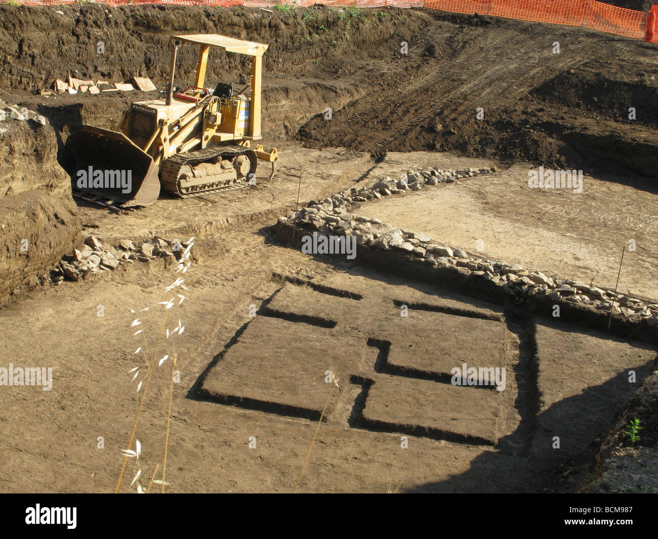 Mechanical digger archaeologist hi-res stock photography and images - Alamy