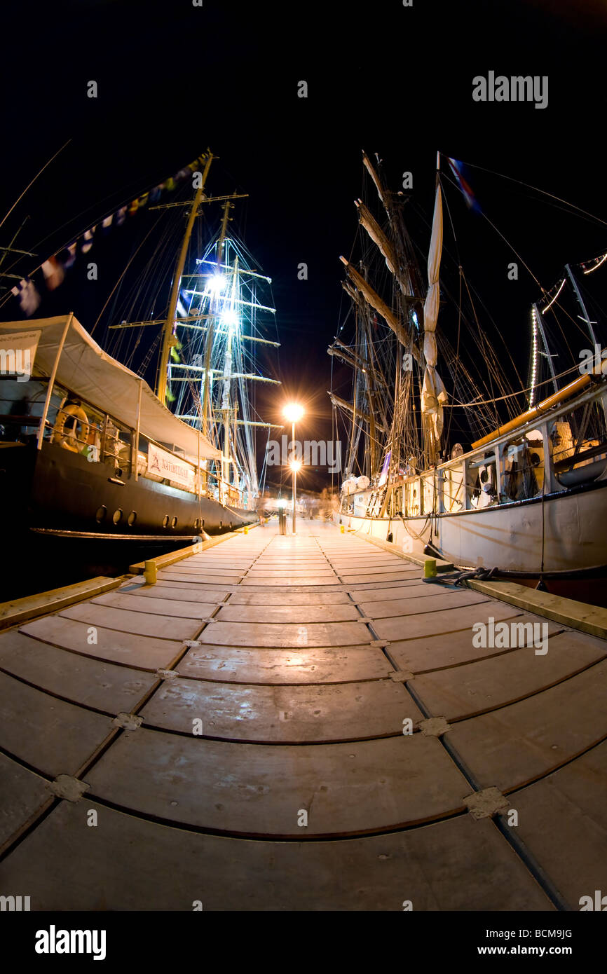 Night shots from the beginning of Tall Ships Races 2009 in Gdynia ...