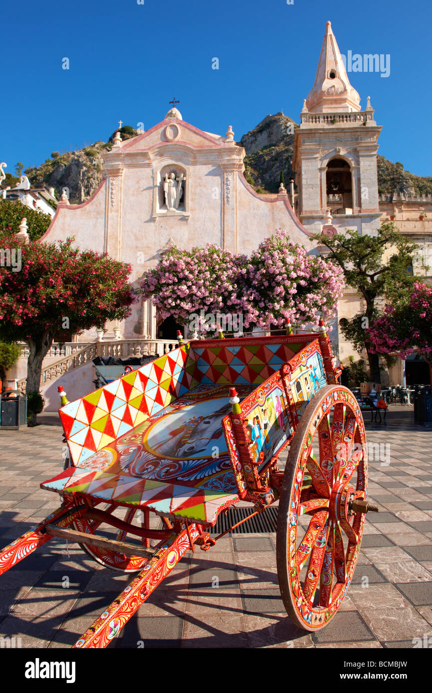 Sicilian cart hi-res stock photography and images - Alamy