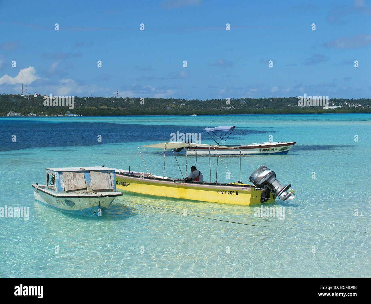 Boats in The Aquarius cay Stock Photo - Alamy