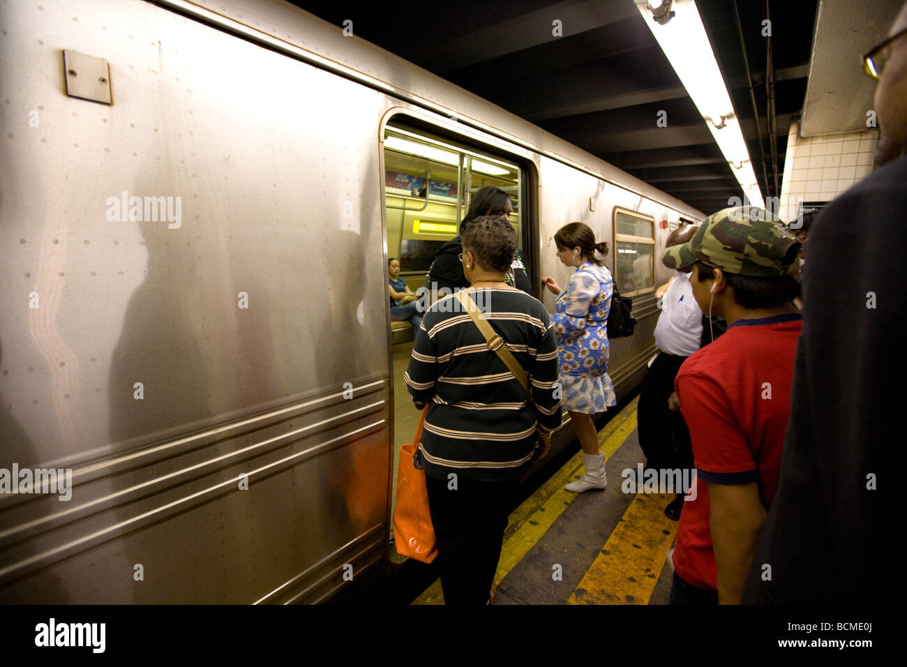 People entering New York City Subway train, New York 2008 Stock Photo ...