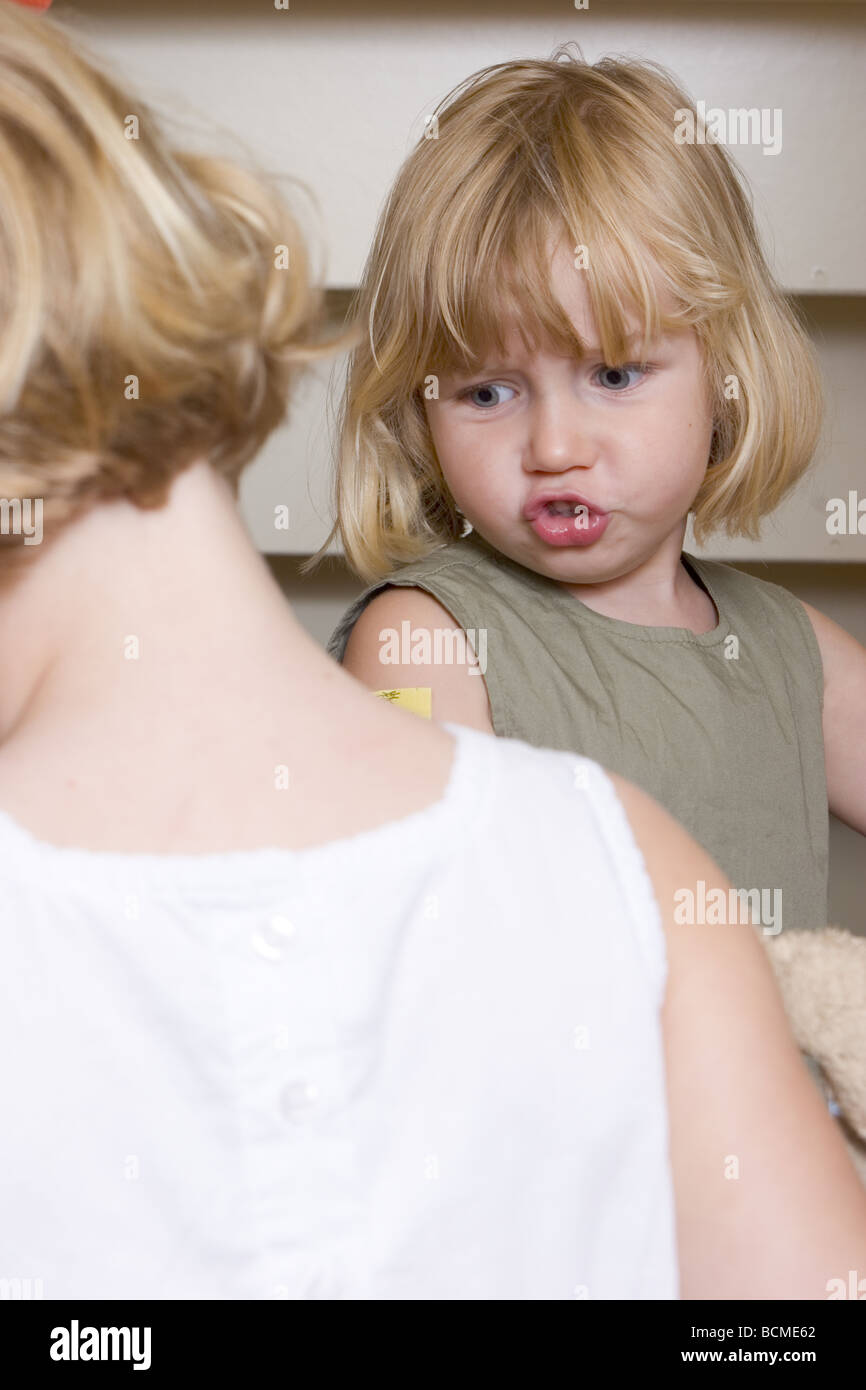 Little children hi-res stock photography and images - Alamy