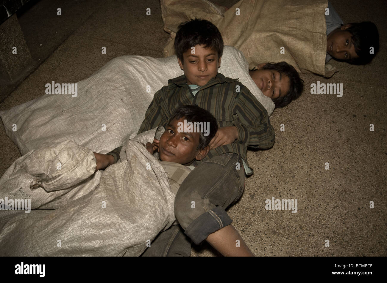 Bangladesh boys hi-res stock photography and images - Alamy