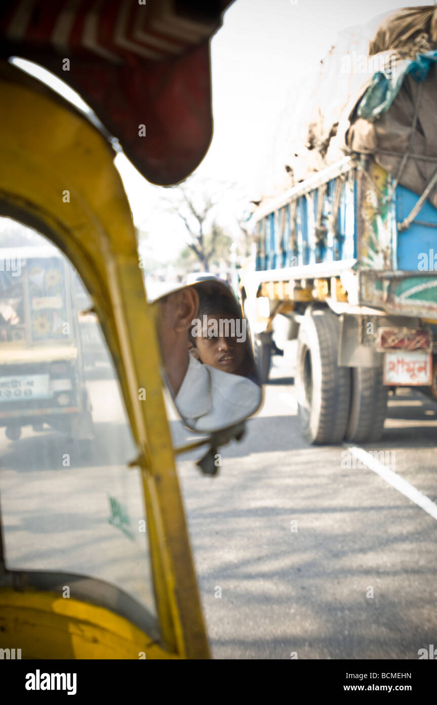 Auto rickshaw in bangladesh hi-res stock photography and images - Alamy