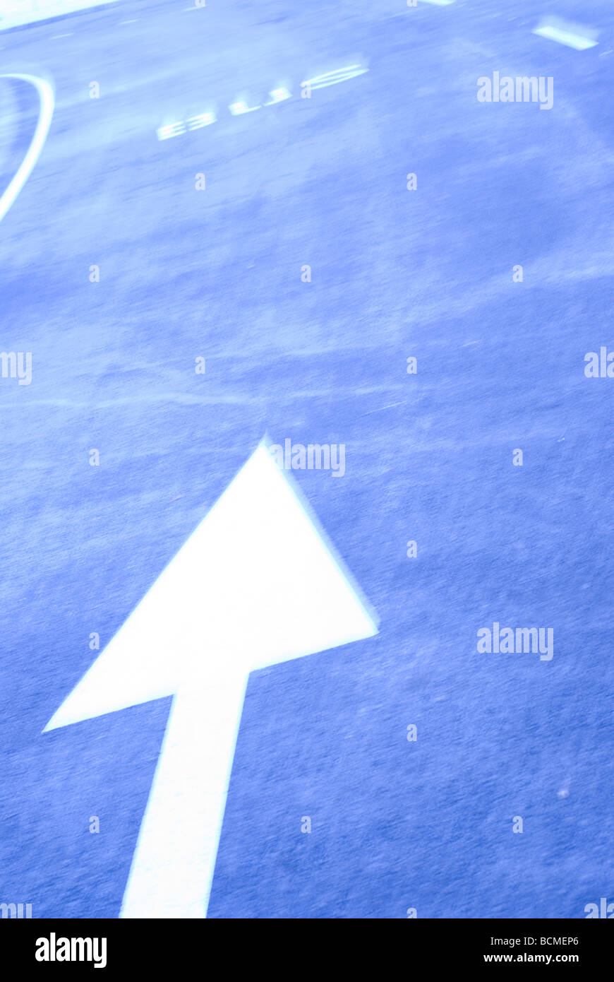 Bus sign hi-res stock photography and images - Alamy