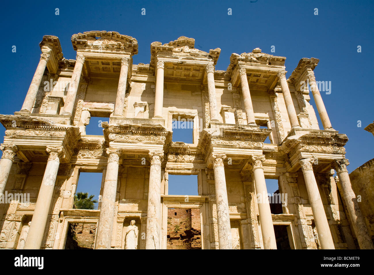 Temple or artemis ephesus engraving hi-res stock photography and images ...