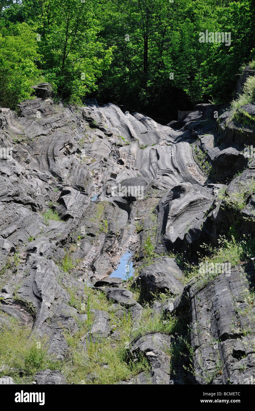 Glacial grooves cut in the limestone at Kelleys Island State Park Stock ...