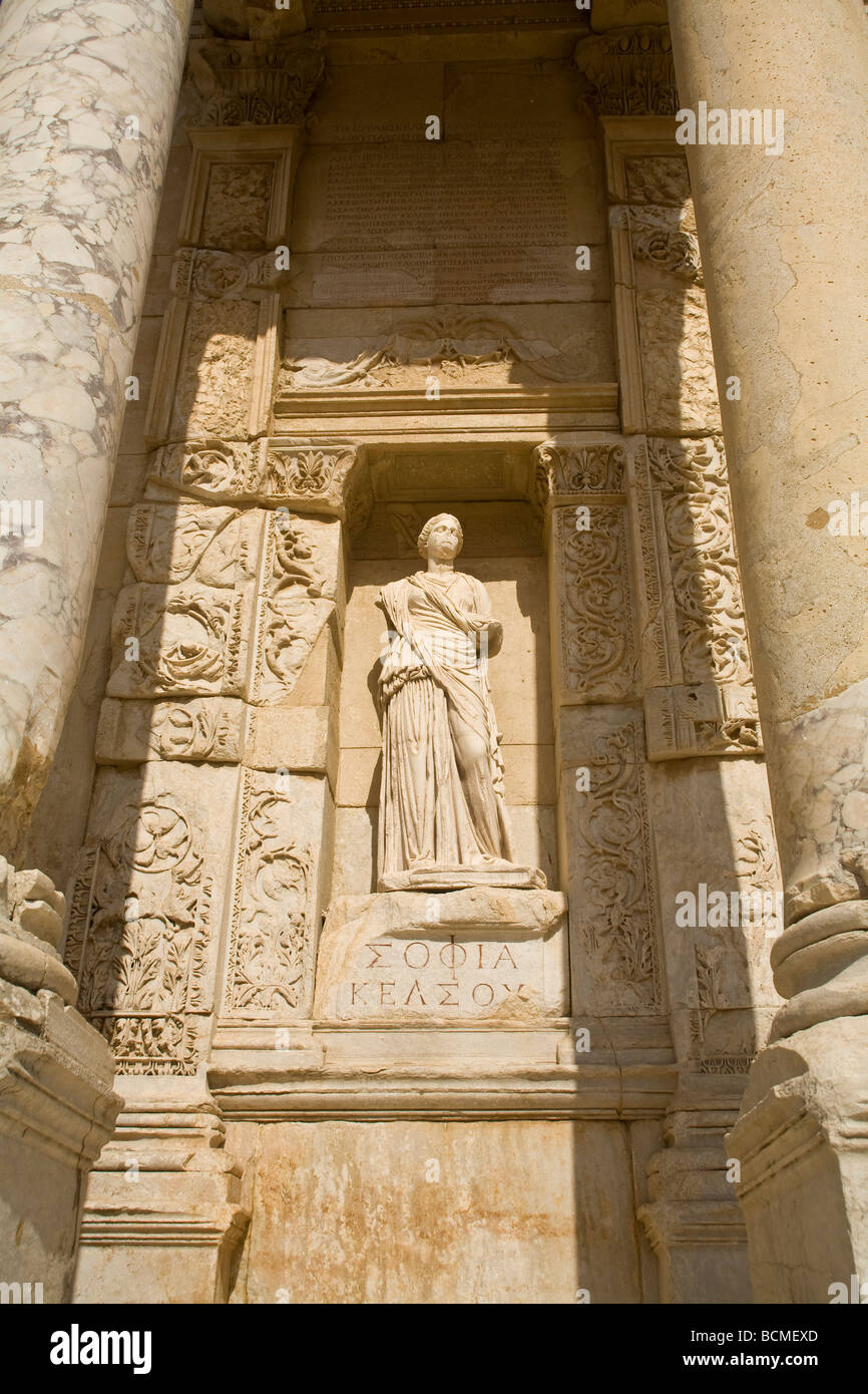 Carved statue on outside facade of Celsus Library Stock Photo - Alamy