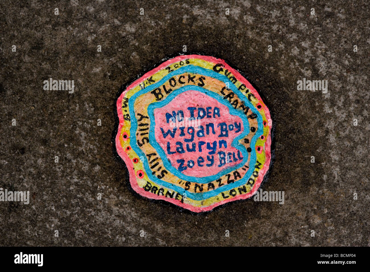 Ben Wilson, chewing gum artist, makes miniature paintings on chewing ...
