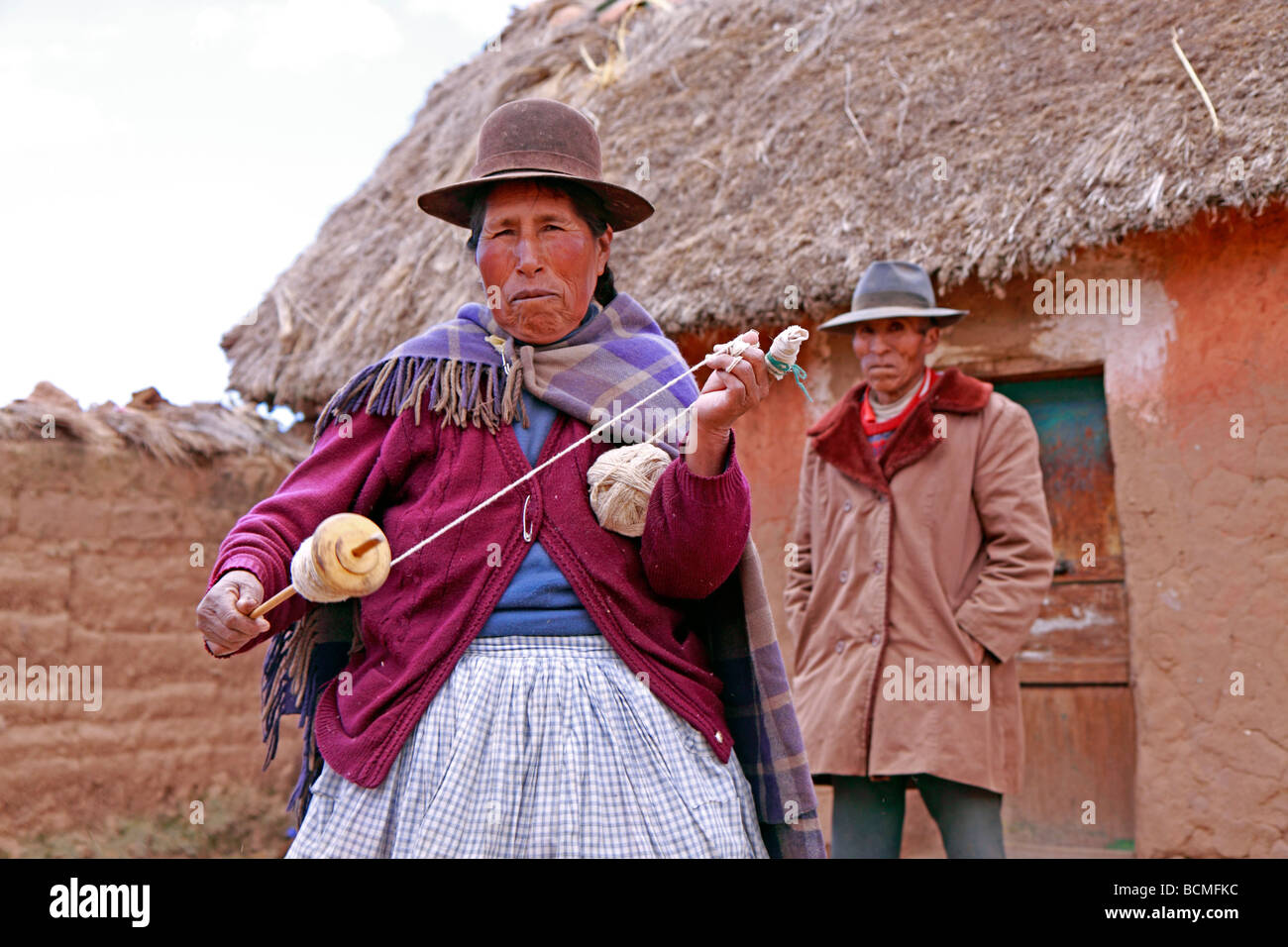 Peru old people hi-res stock photography and images - Alamy