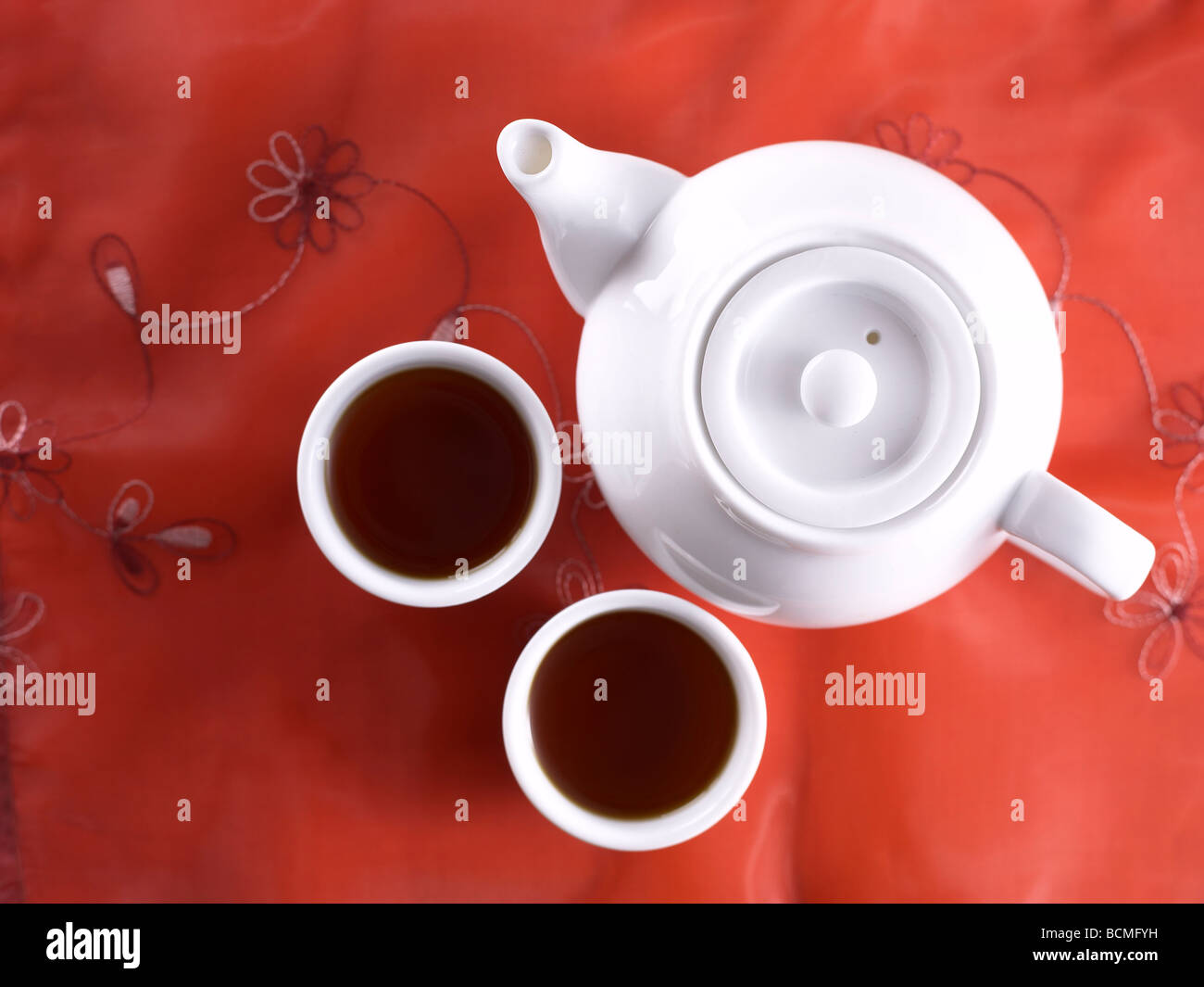 top view of white chinese tea pot Stock Photo - Alamy