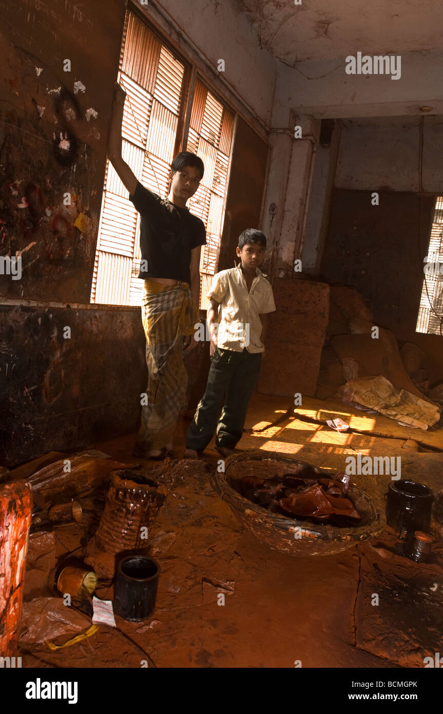 Dhaka child labour Shoe factory Stock Photo - Alamy