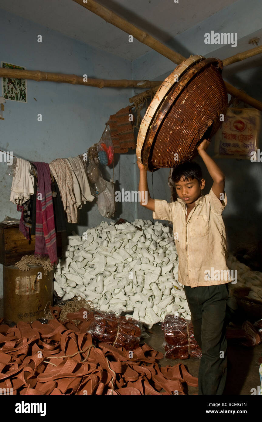 Dhaka child labour Shoe factory Stock Photo - Alamy