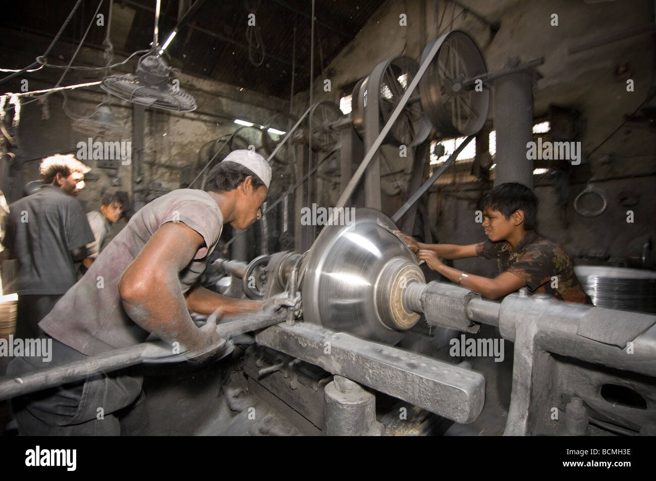 Child labor factory hi-res stock photography and images - Alamy