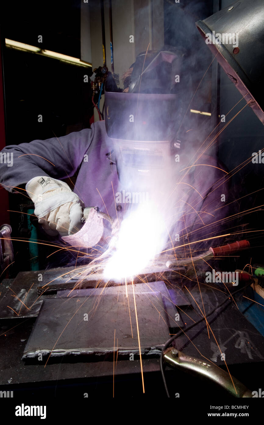 Carbon arc welding hi-res stock photography and images - Alamy