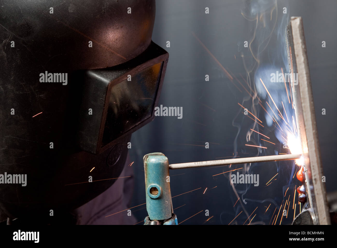 Carbon arc welding hi-res stock photography and images - Alamy