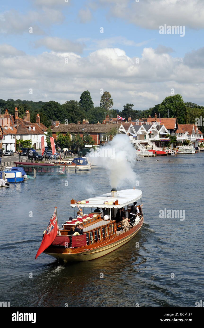 Steam launch hi-res stock photography and images - Alamy
