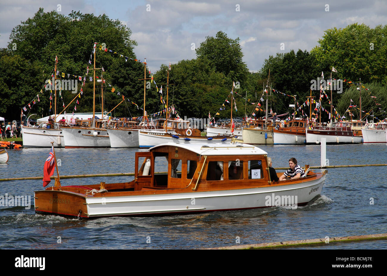 Thames traditional boat rally hi-res stock photography and images - Alamy