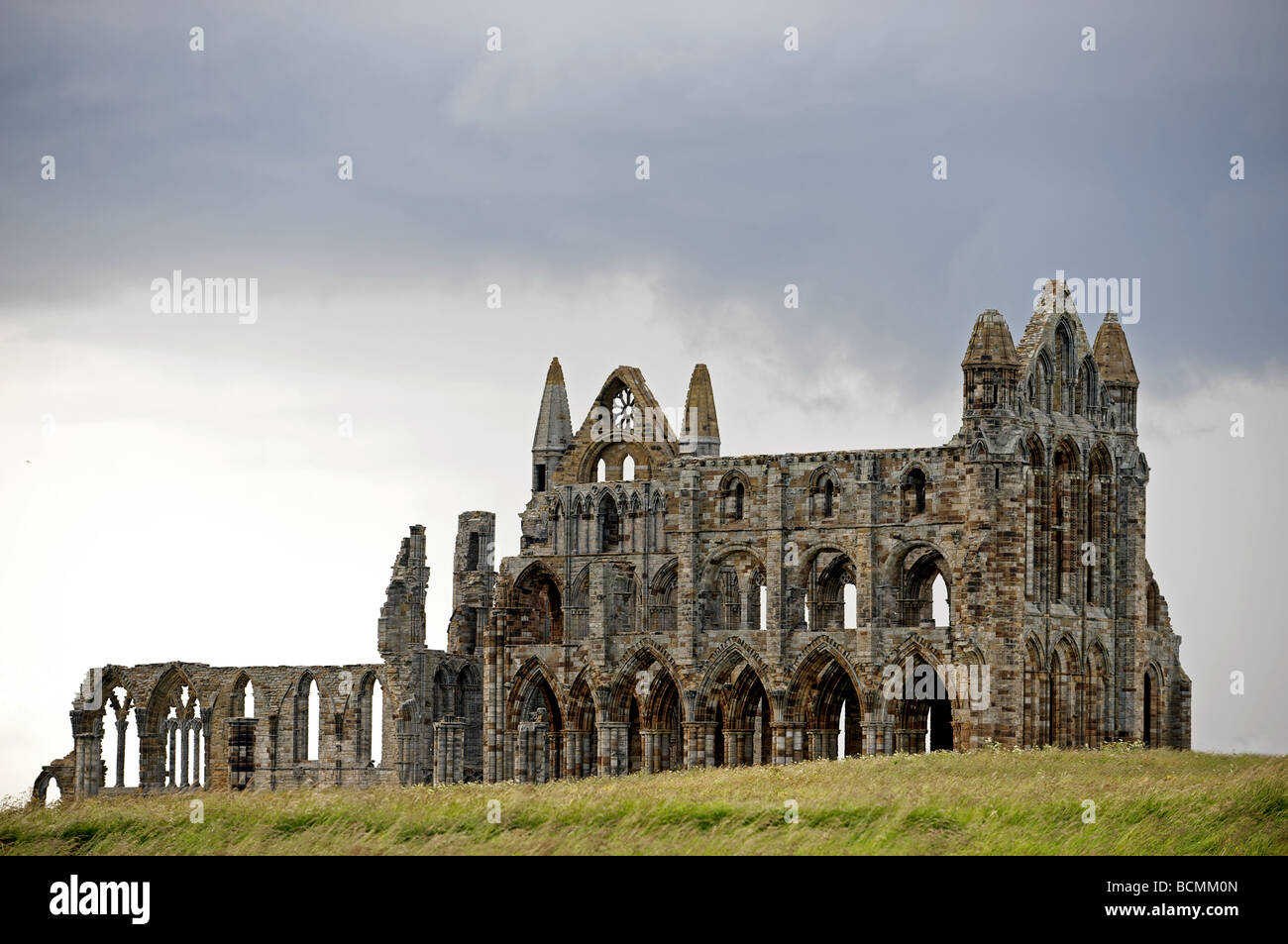 Whitby uk landmark hi-res stock photography and images - Alamy