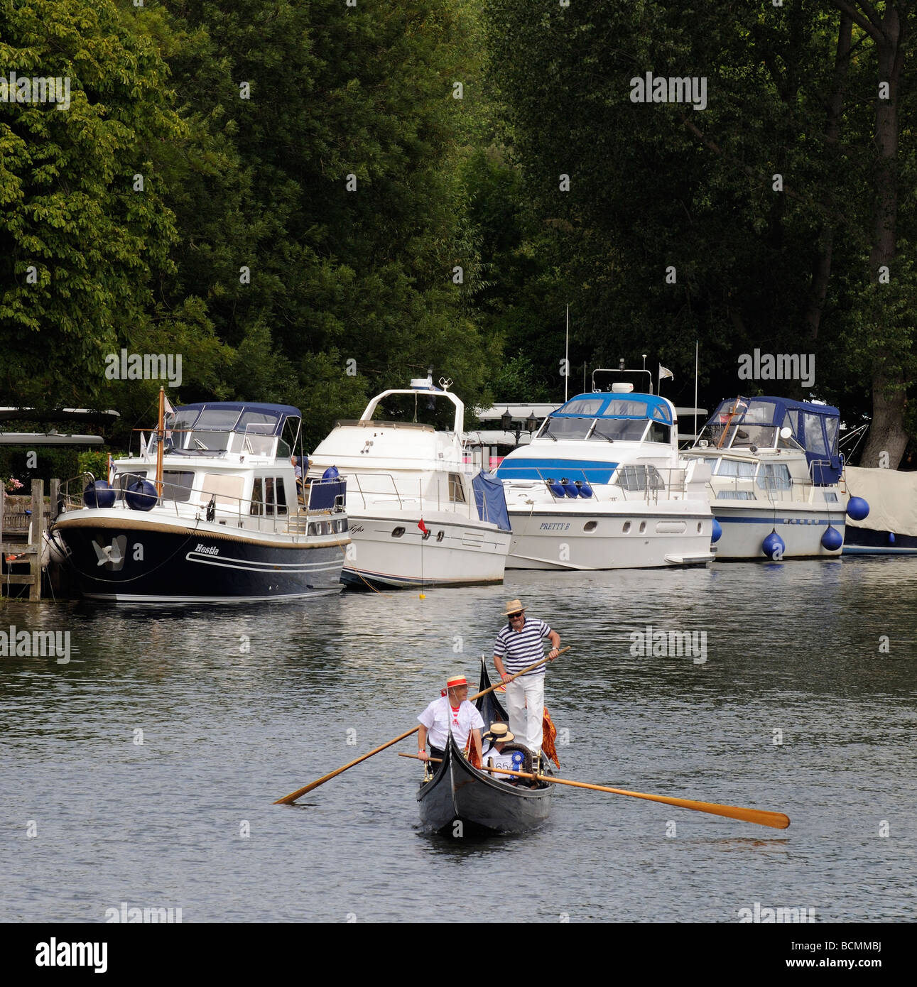 Henley on Thames boating on the River Thames southern England UK Thames ...