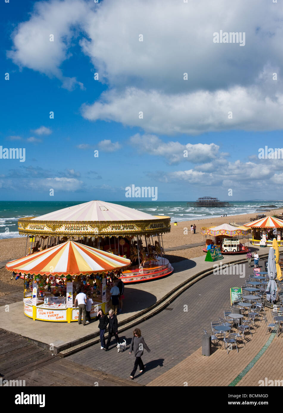 Brighton seafront seating hi-res stock photography and images - Alamy