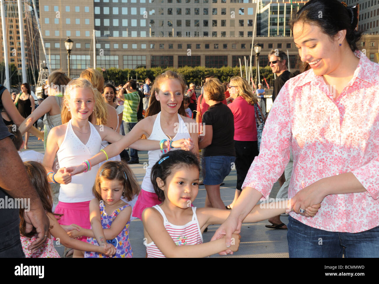 Dance community hi-res stock photography and images - Alamy