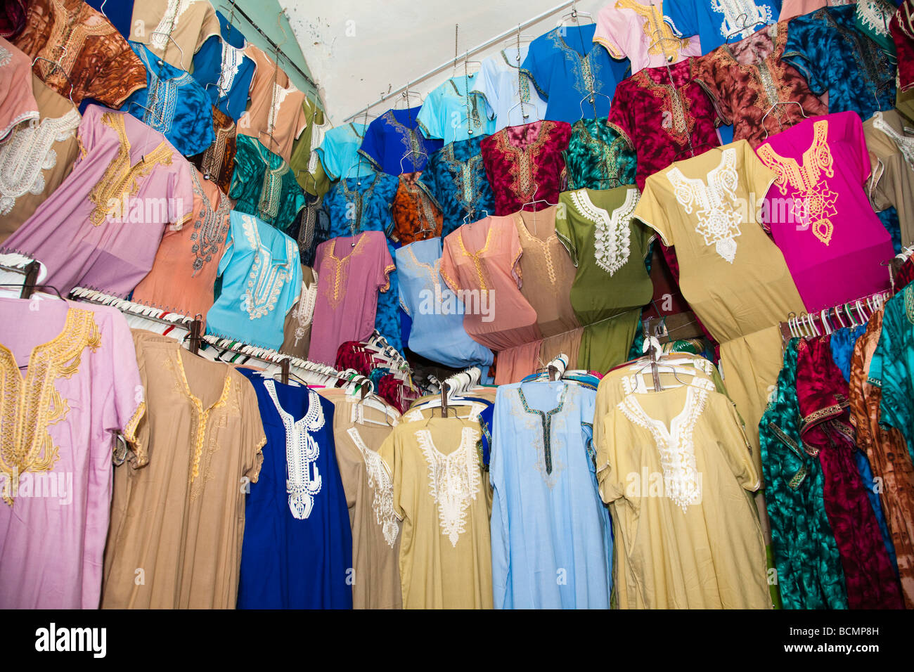 African clothing tunic hi-res stock photography and images - Alamy