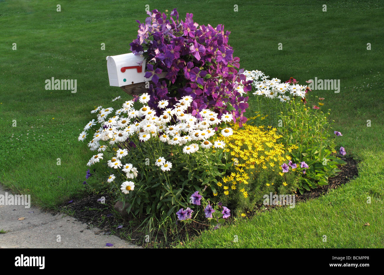 Decorated post box hi-res stock photography and images - Alamy