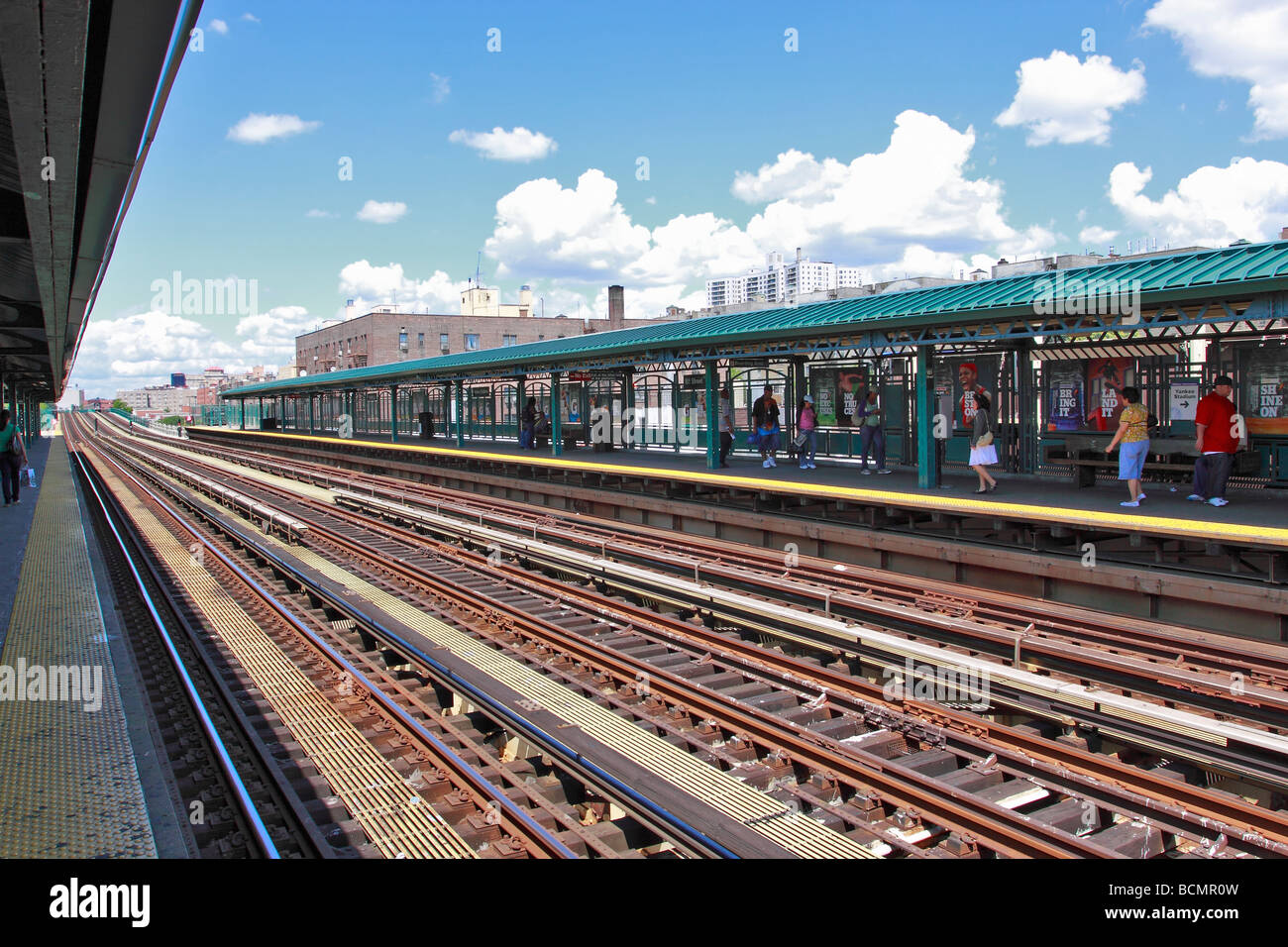 Subway platform / station, 161 st, Yankee Stadium, # 4 line, New York ...